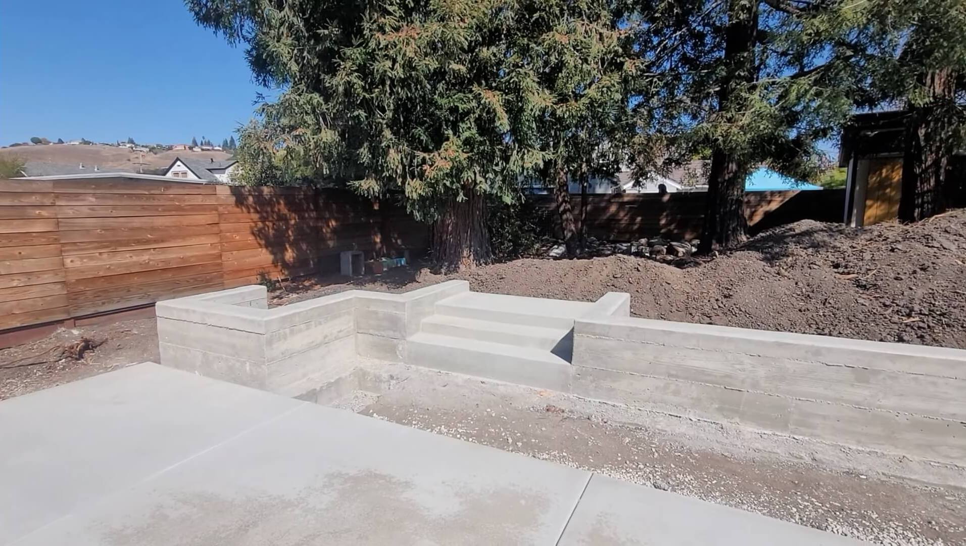 Get A High-Quality Concrete Retaining Wall System In North West Vancouver! - Best Contractor and ...
